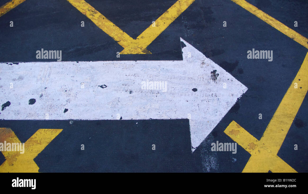 Painted street arrow hi-res stock photography and images - Alamy