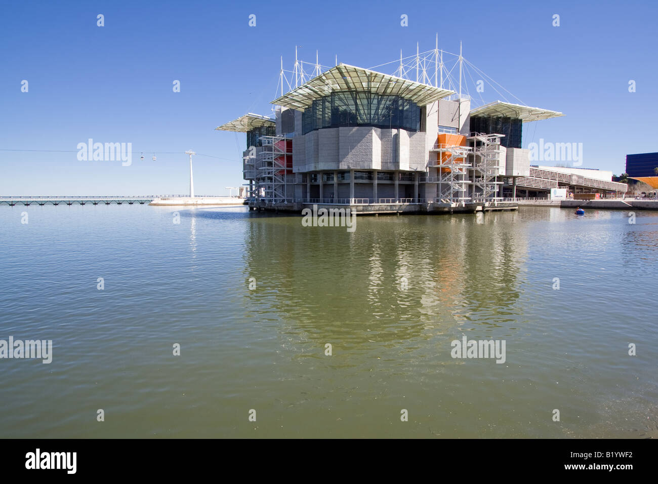 Lisbon Oceanarium, the second largest oceanarium in the world and the ...