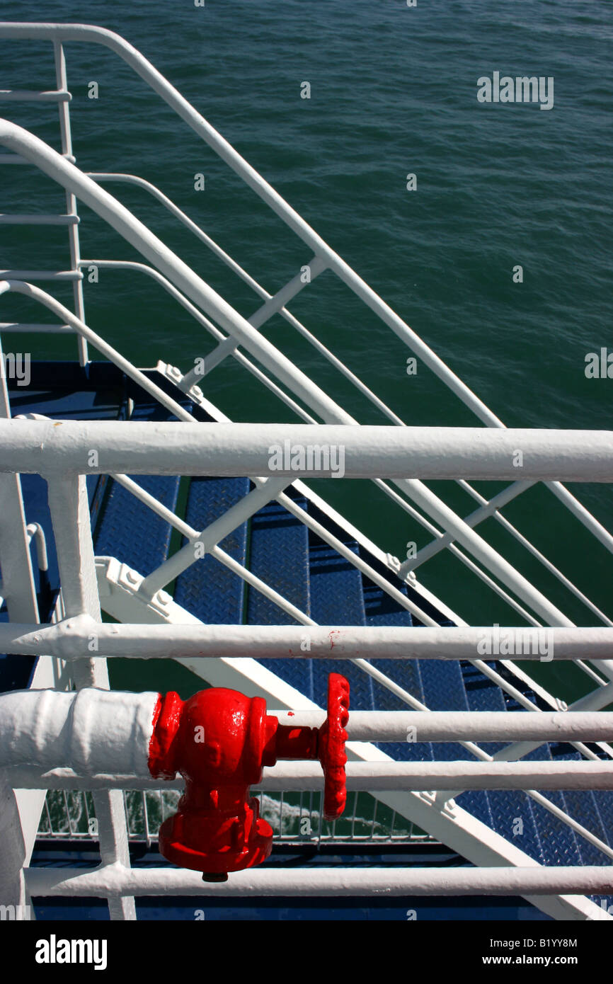 Ship deck railings hi-res stock photography and images - Alamy