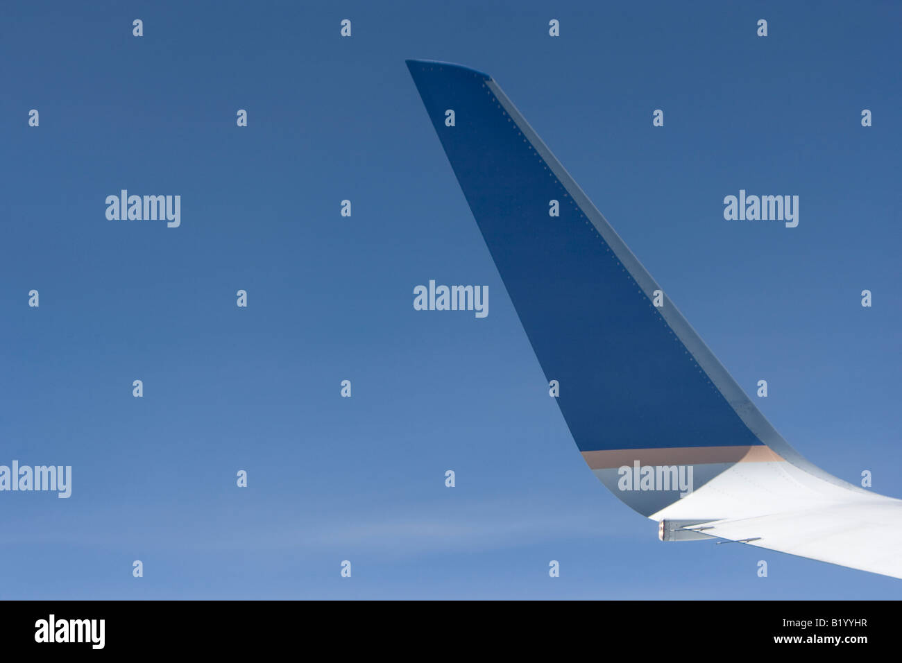 Airplane wing during fly Stock Photo - Alamy
