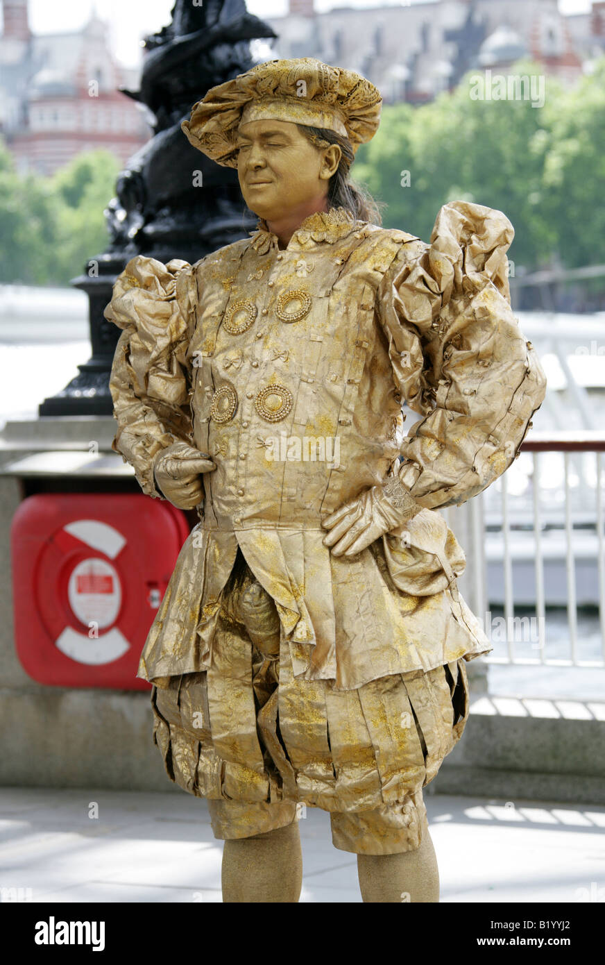 Statue Of Henry Viii High Resolution Stock Photography and Images - Alamy