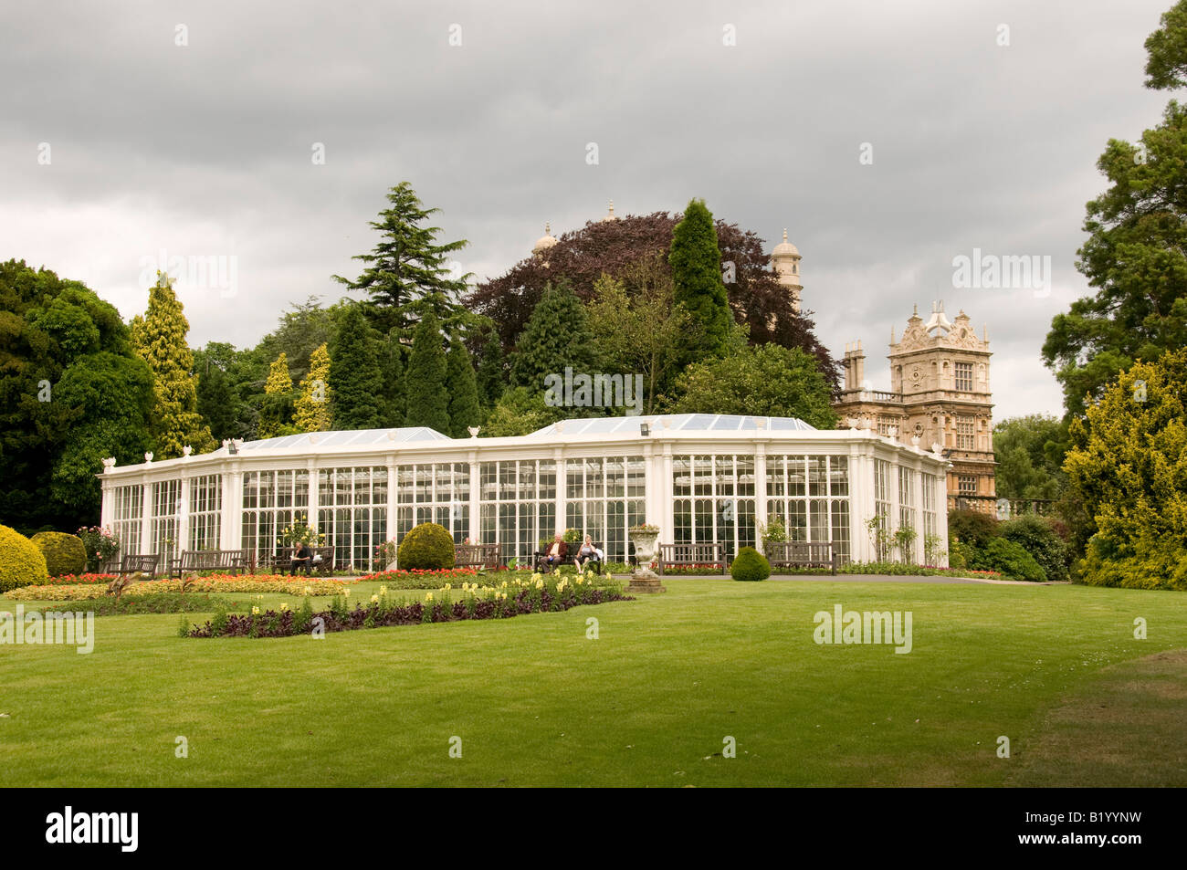 Clematis house hi-res stock photography and images - Alamy