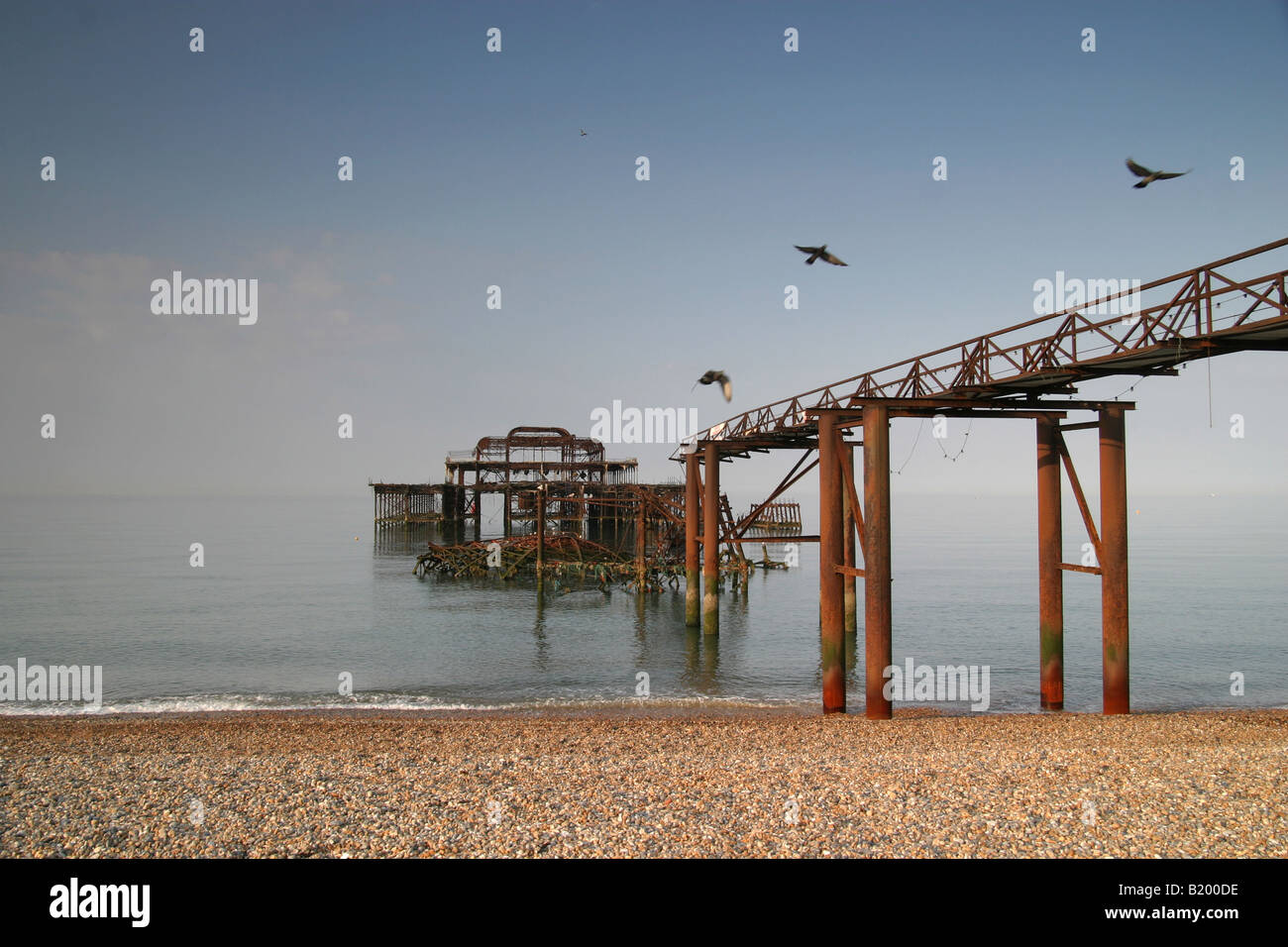 old brighton pier Stock Photo - Alamy