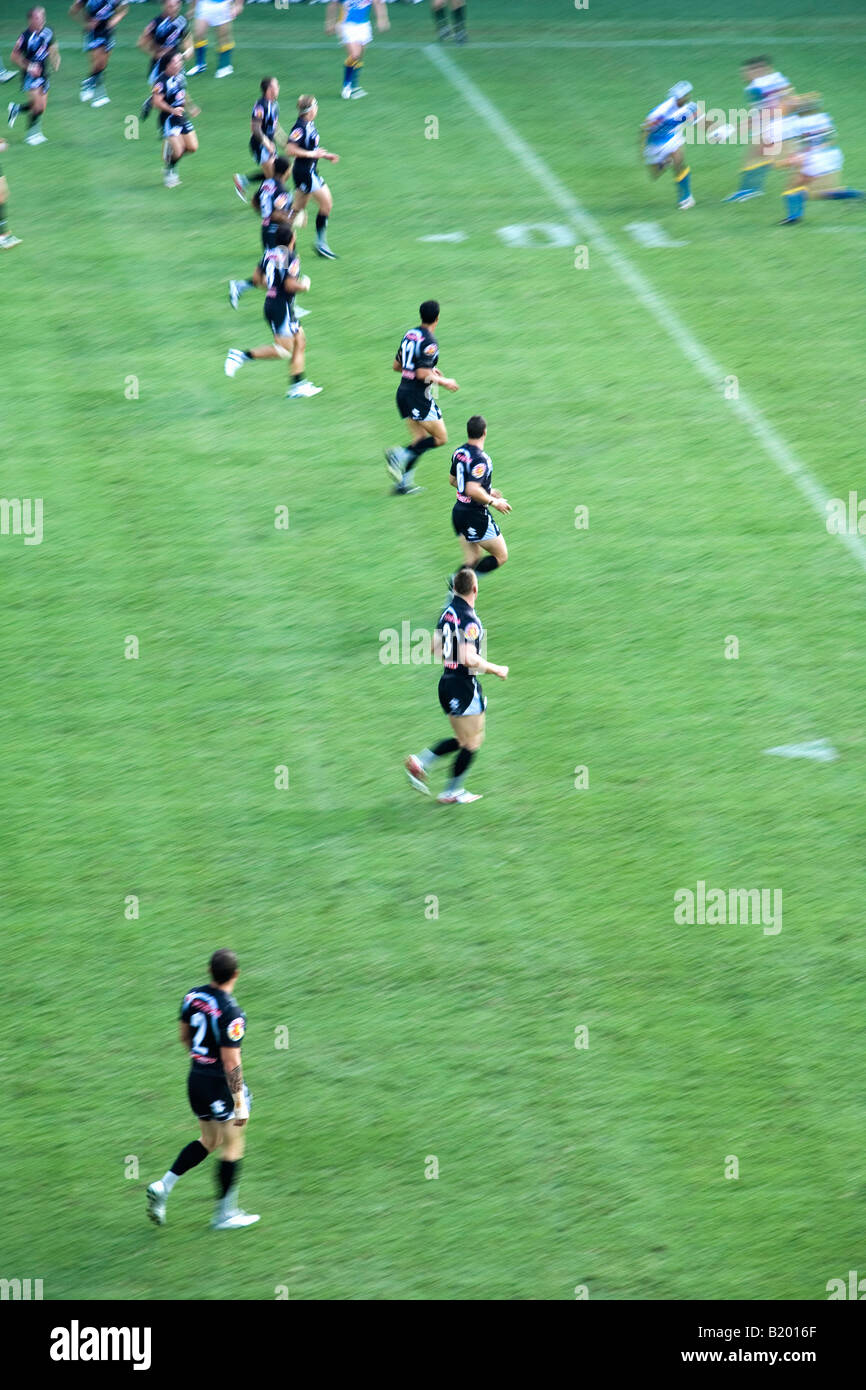 Australian football team playing hi-res stock photography and images ...