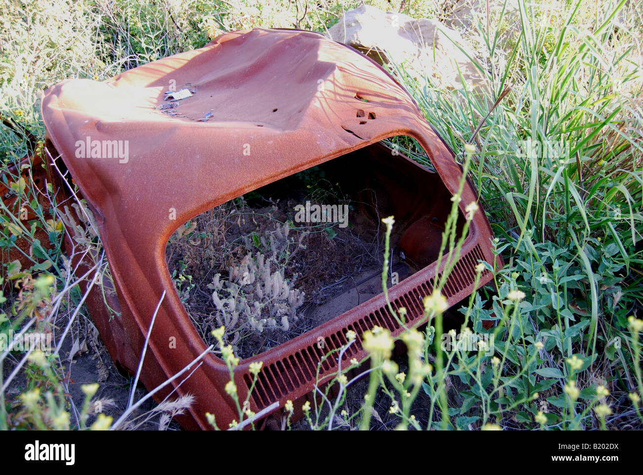 Decaying automobile hi-res stock photography and images - Alamy
