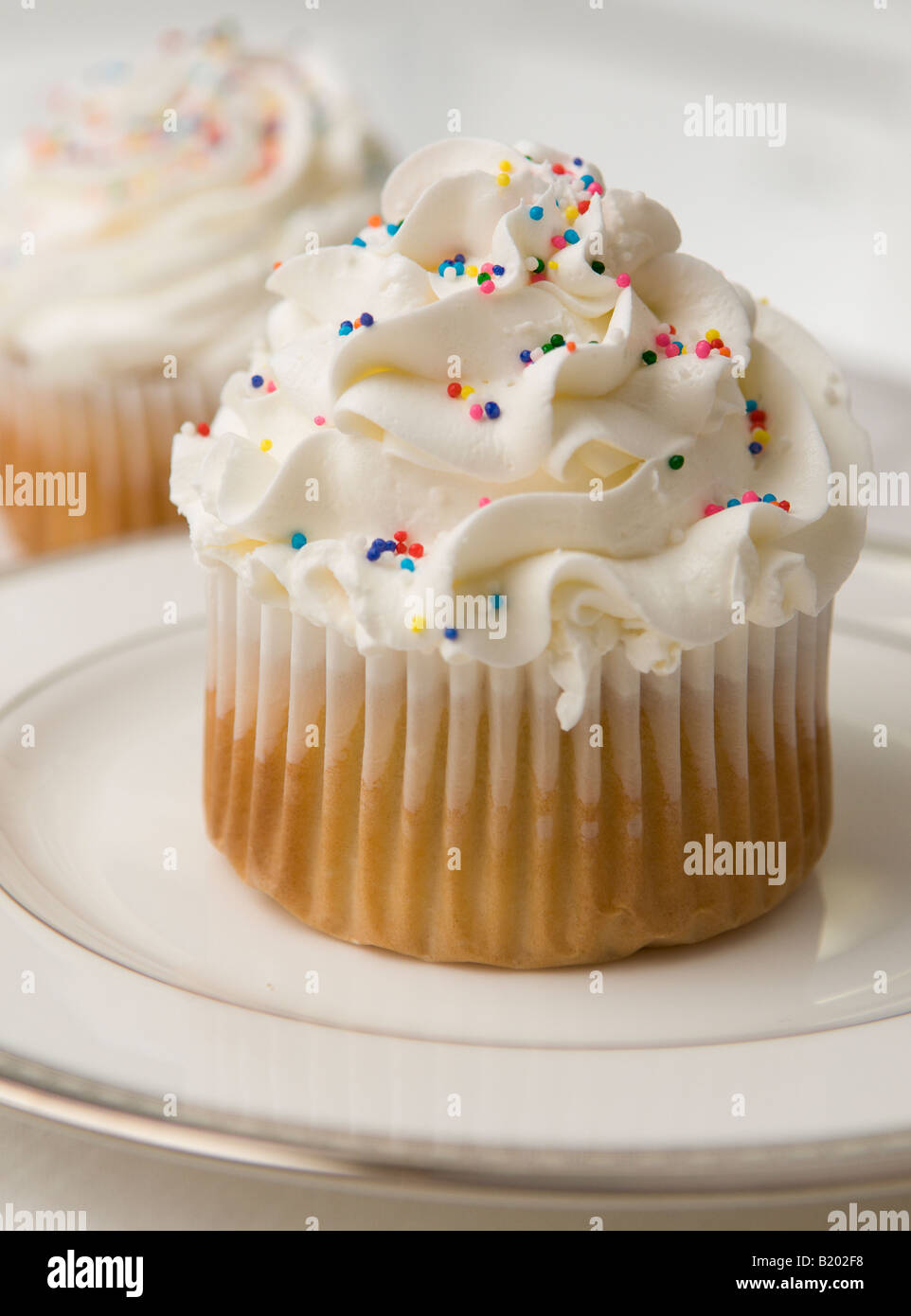 Cake waiting to be eaten hi-res stock photography and images - Alamy