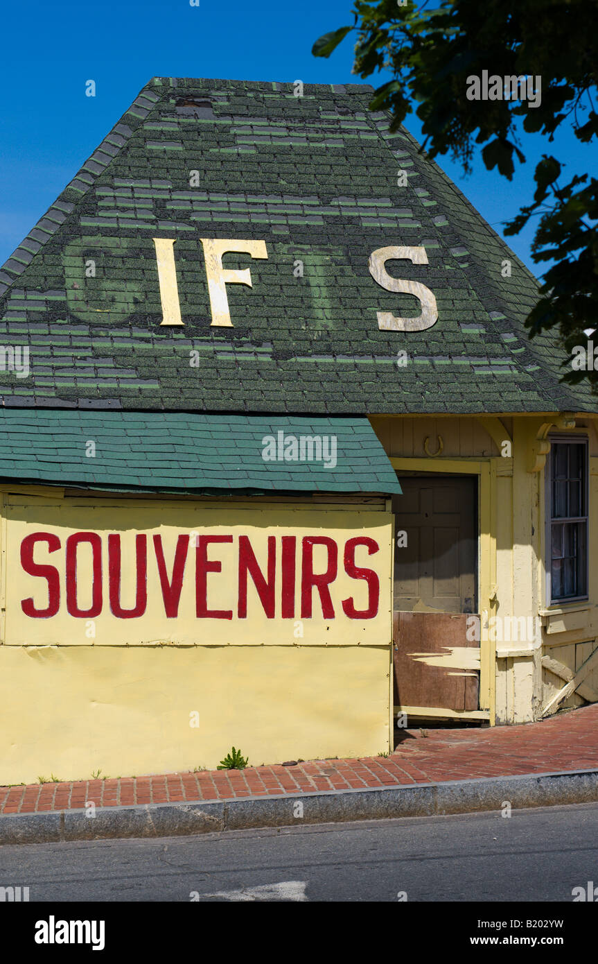 Closed souvenir shop on hi-res stock photography and images - Alamy