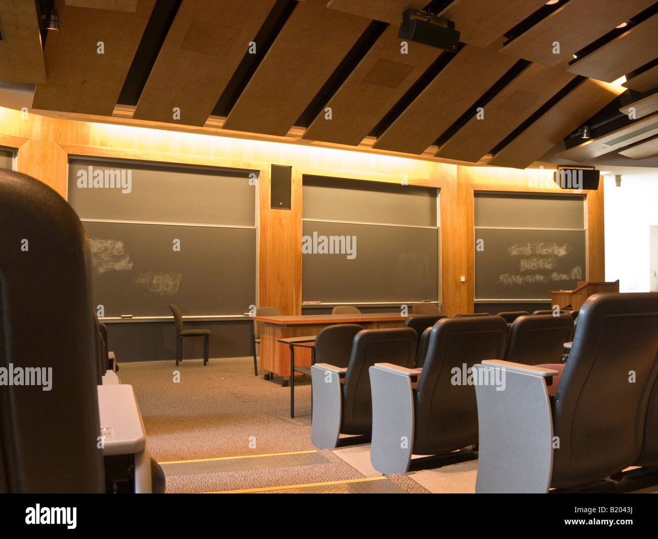 Lecture hall hi-res stock photography and images - Alamy