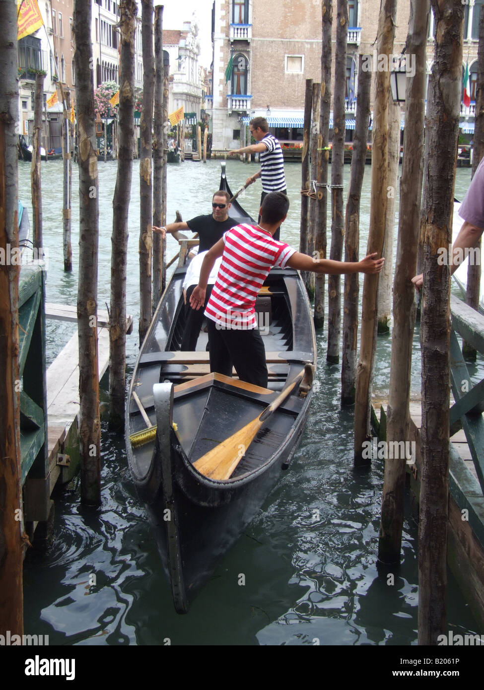 people in venice italy Stock Photo - Alamy