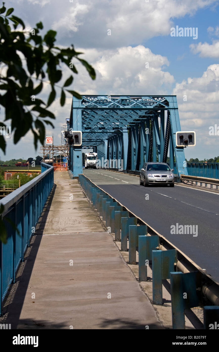boothferry swing bridge at howden Stock Photo - Alamy