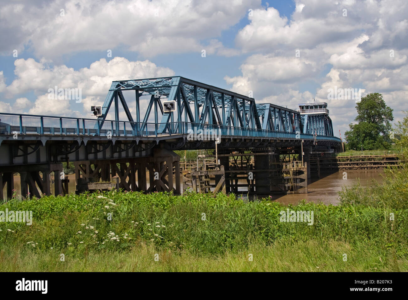 boothferry swing bridge at howden Stock Photo - Alamy