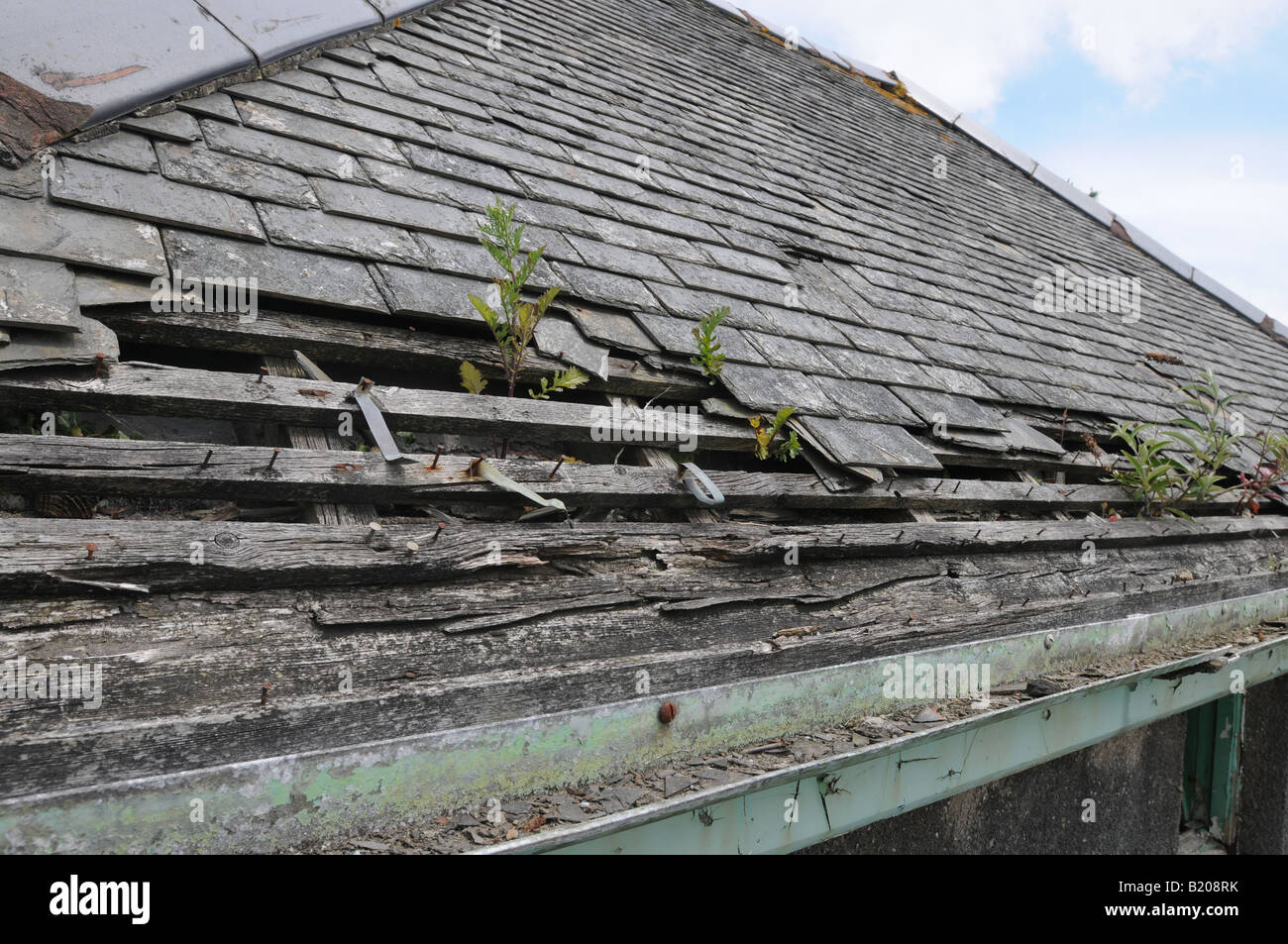 Rotten roof Stock Photo - Alamy