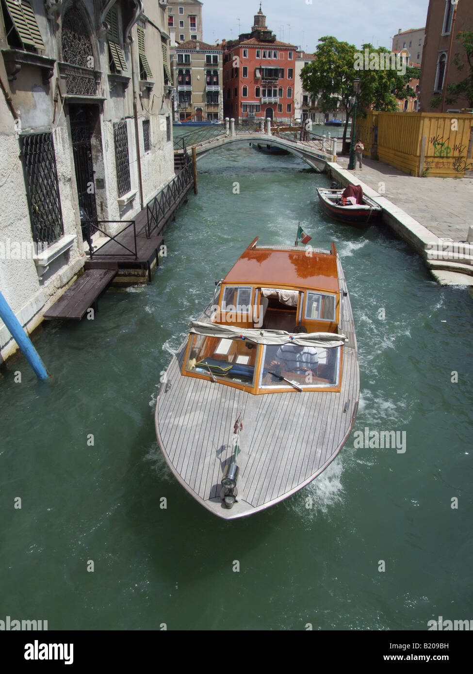 people in venice italy Stock Photo - Alamy