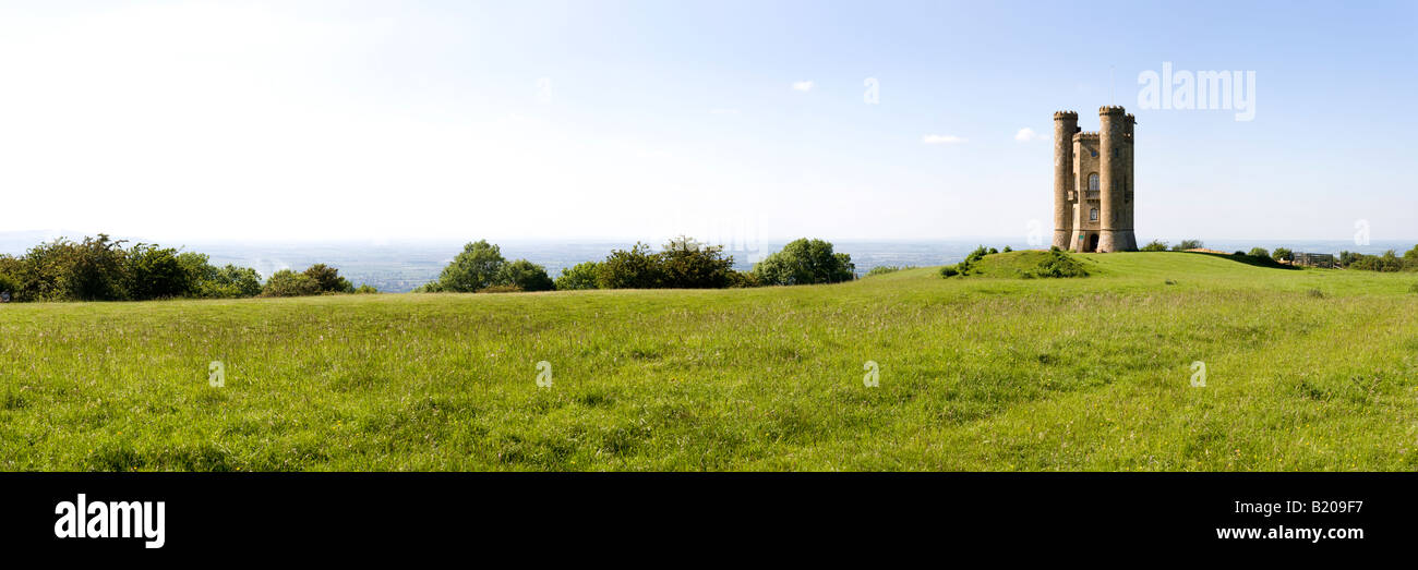 Broadway tower cotswolds panoramic hi-res stock photography and images ...