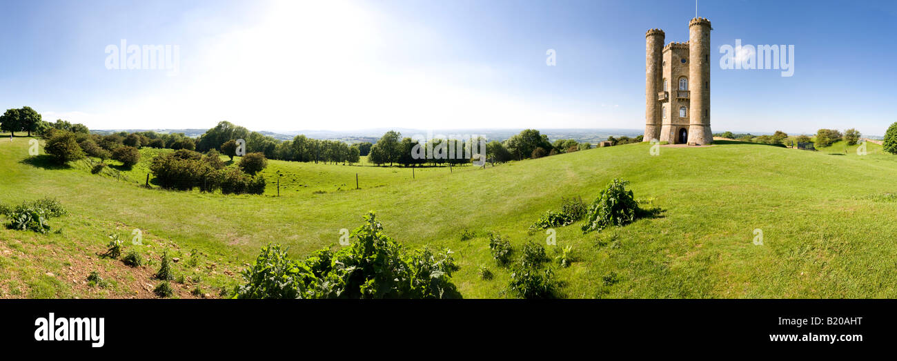 Broadway tower cotswolds panoramic hi-res stock photography and images ...