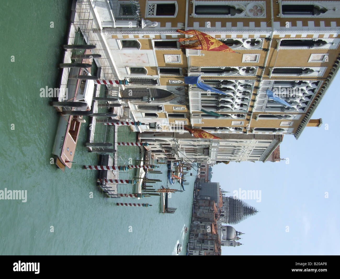 people in venice italy Stock Photo - Alamy