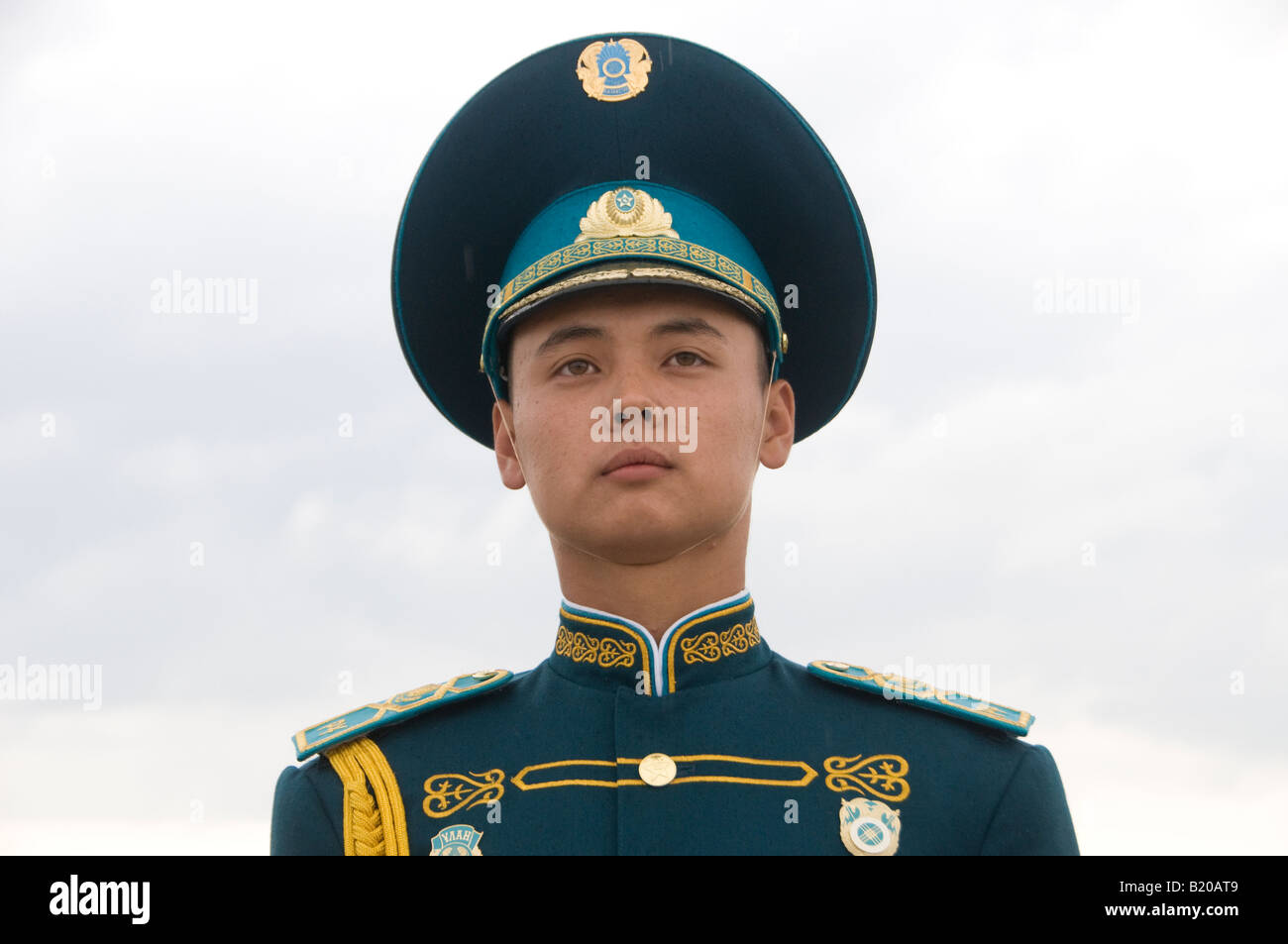 Honor guard presidential regiment hi-res stock photography and images ...