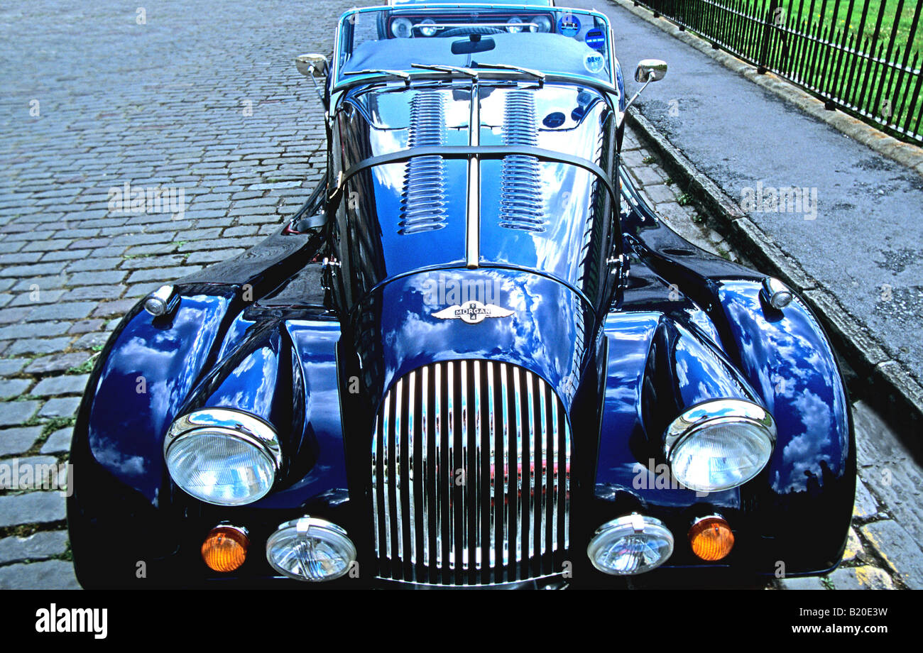Morgan radiator grill hi-res stock photography and images - Alamy