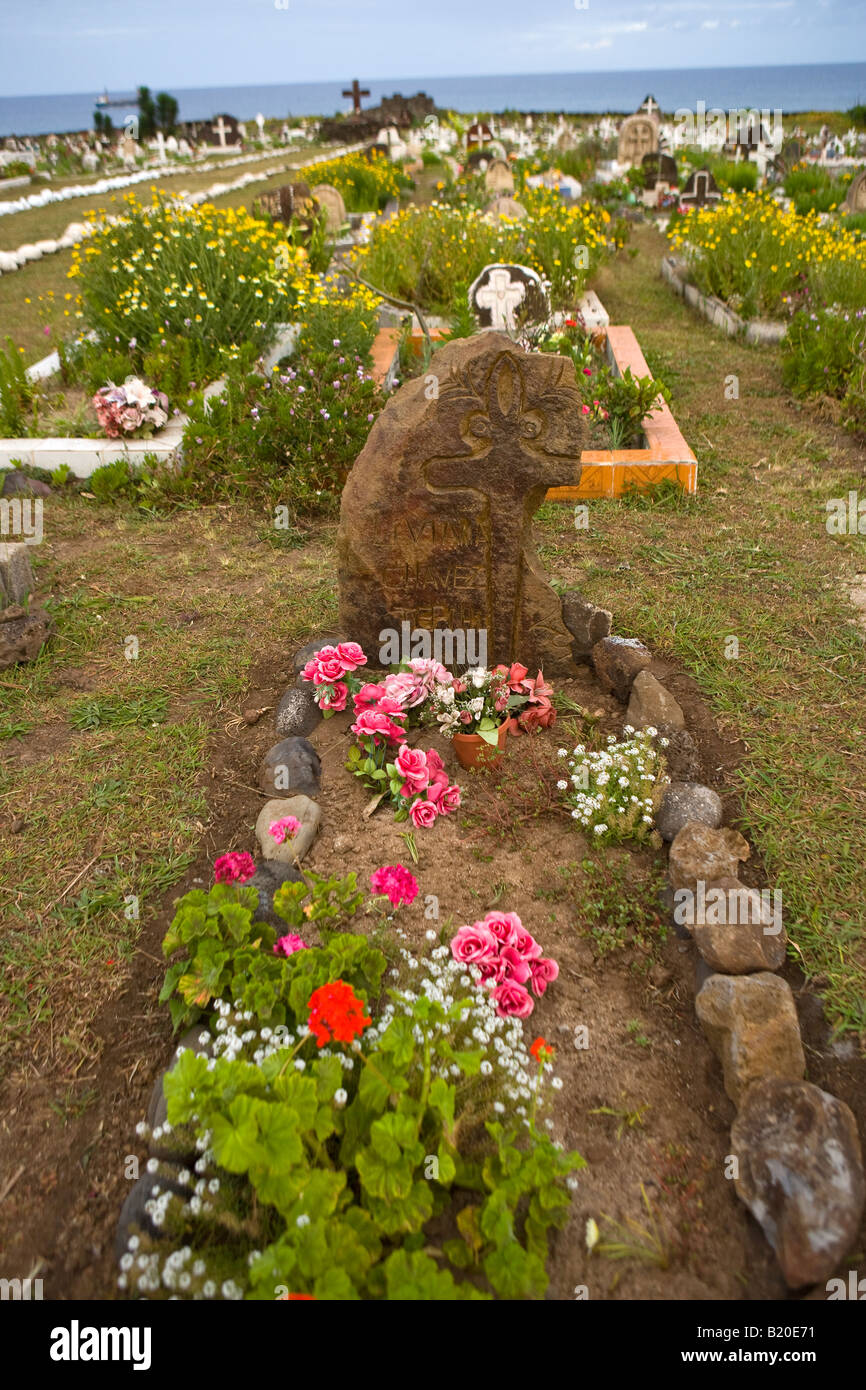 Rapa nui cemetery hi-res stock photography and images - Alamy