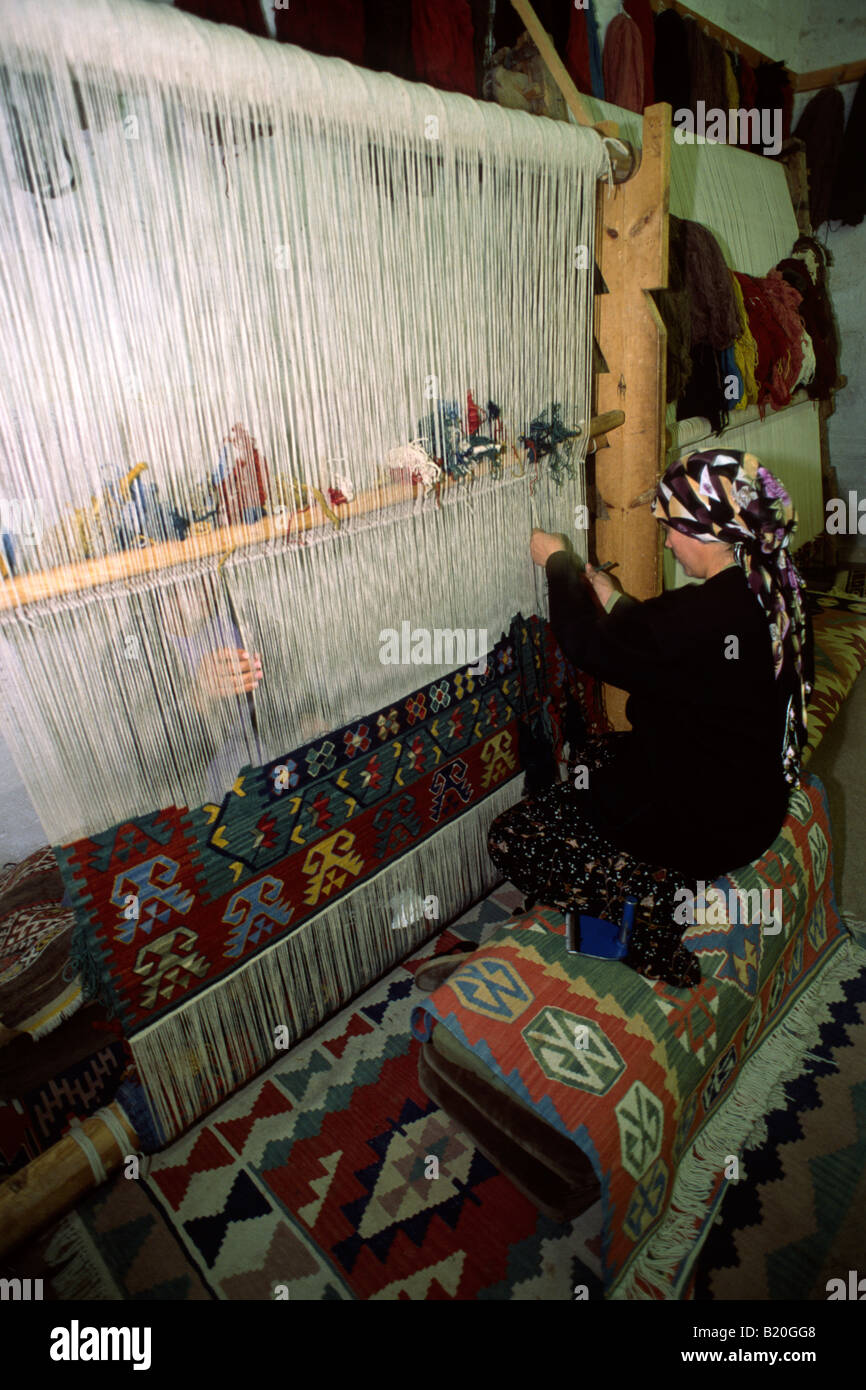 Weaving loom turkish carpets hi-res stock photography and images - Alamy