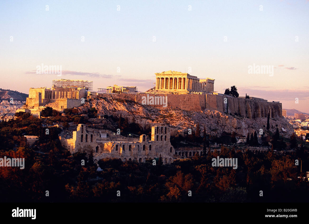 Temples en ruine hi-res stock photography and images - Alamy