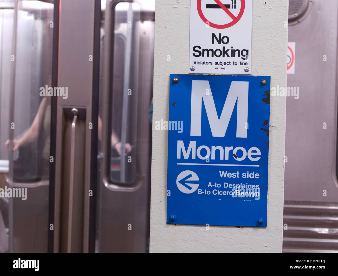 O'hare station chicago hi-res stock photography and images - Alamy