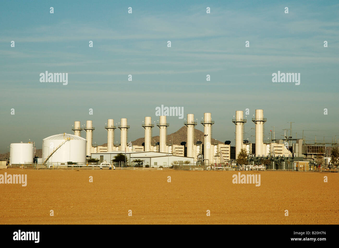 a gas fired power plant in Arizona providing electricty to the power ...