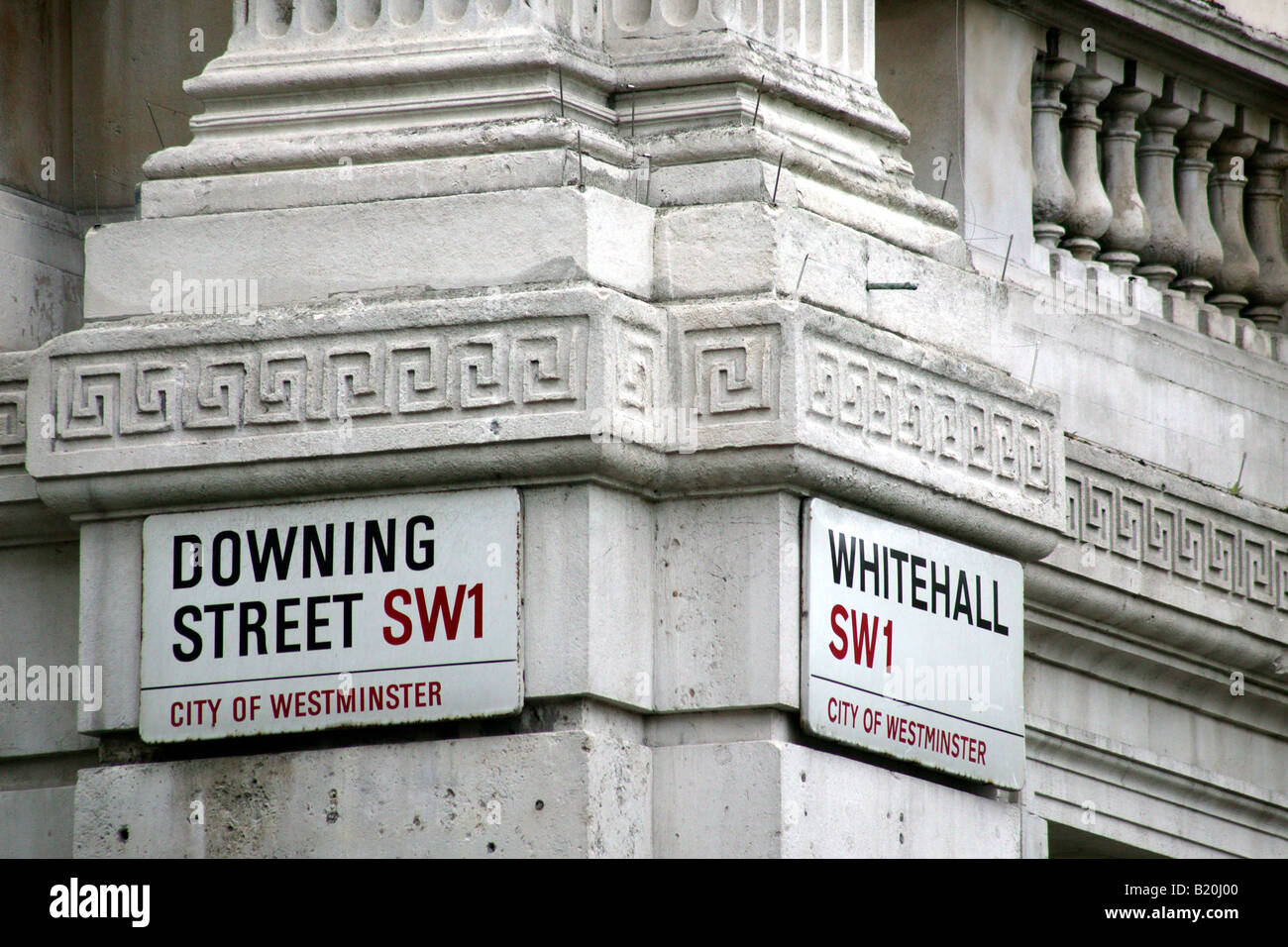 Ten downing street hi-res stock photography and images - Alamy