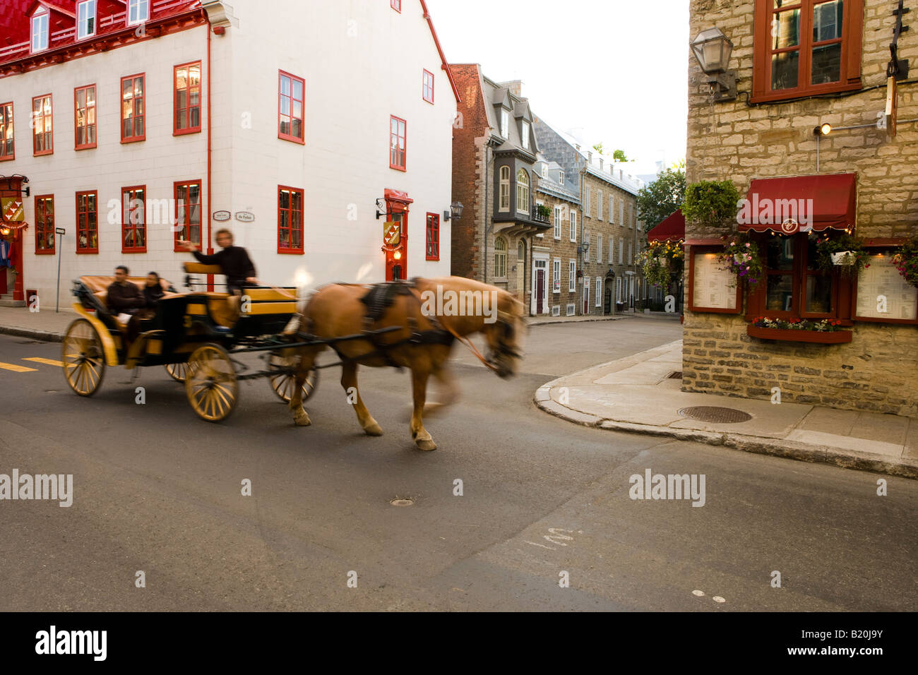 The intersection of Rue Donnacona and Rue St. Louis in Quebec City's ...