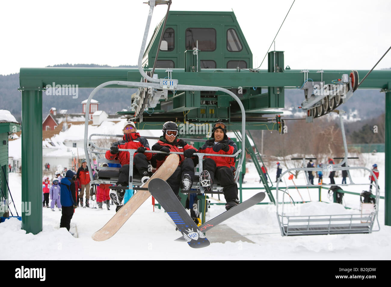 Chairlift, snow, new england hi-res stock photography and images - Alamy
