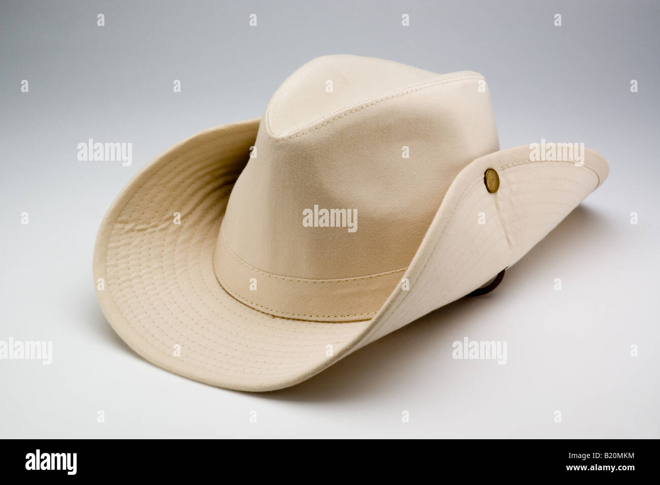 Wide rim hat hi-res stock photography and images - Alamy
