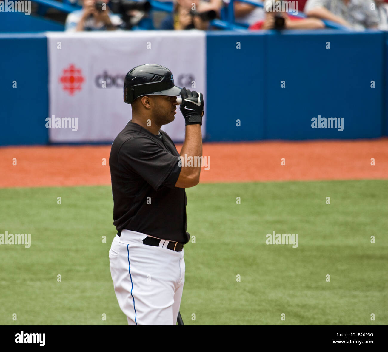 Vernon wells hi-res stock photography and images - Alamy