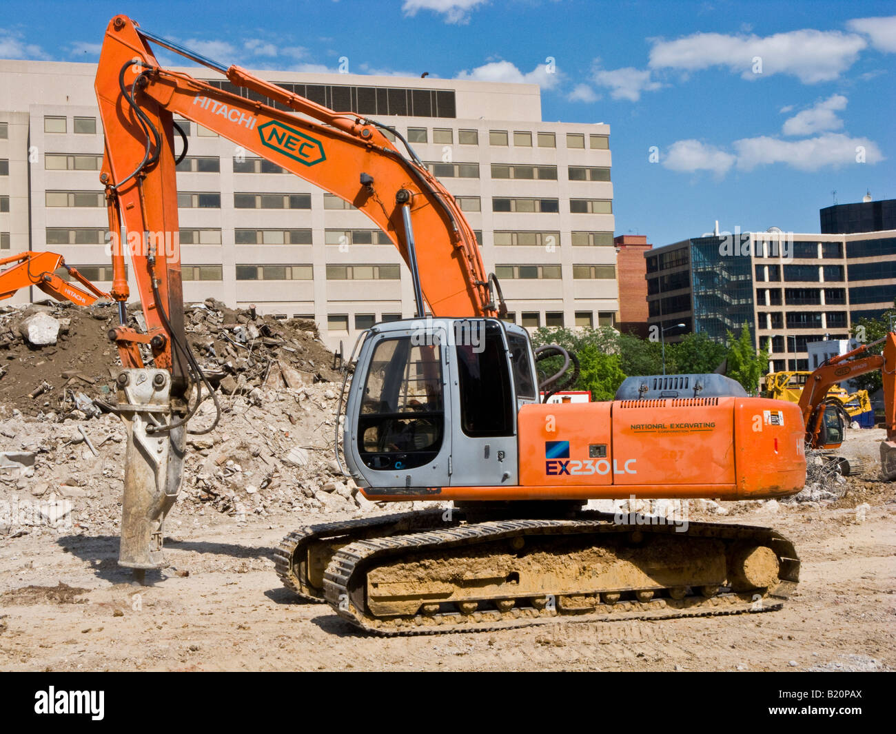 Hitachi excavator hi-res stock photography and images - Alamy