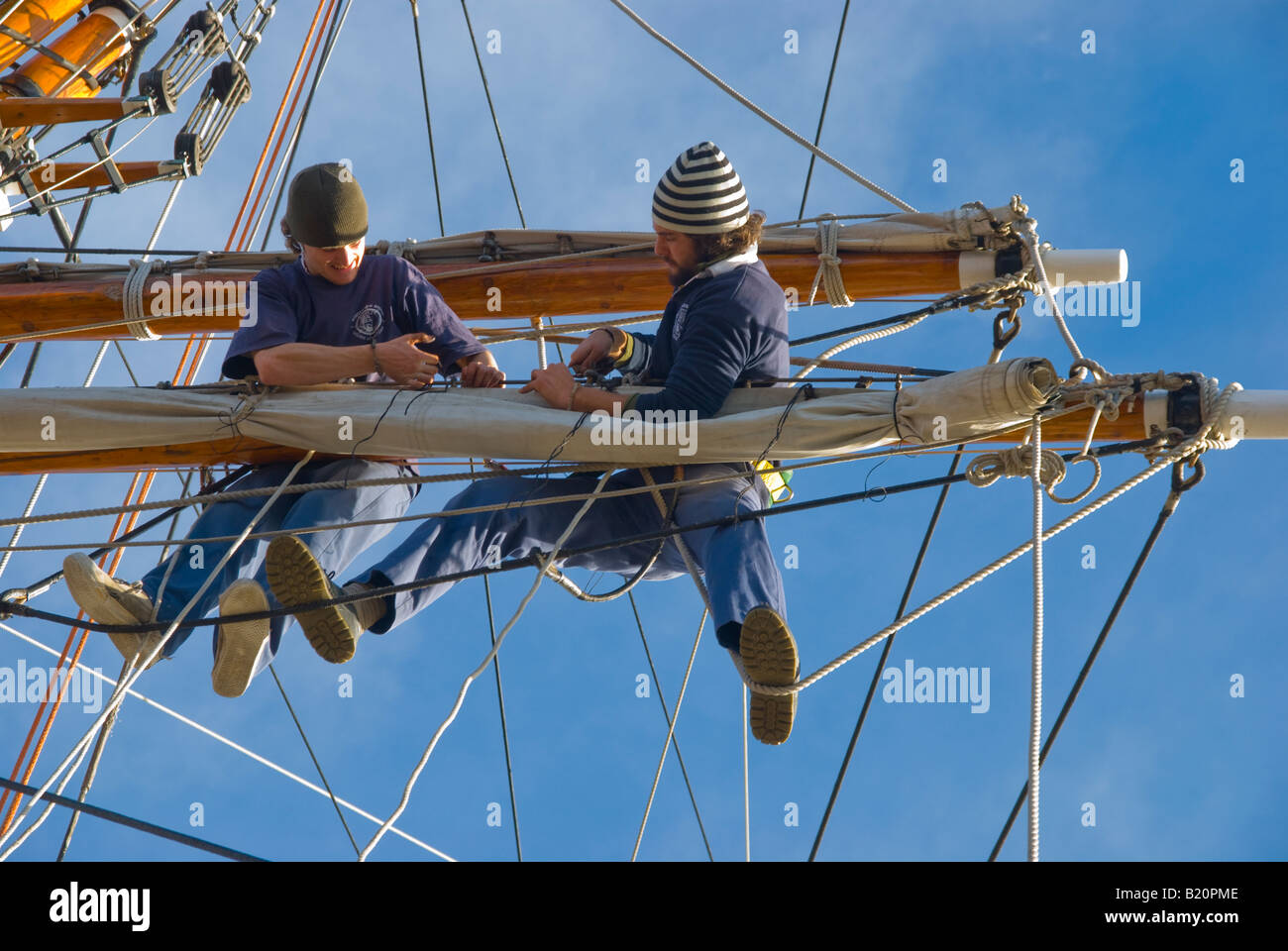 Bending new sail hi-res stock photography and images - Alamy