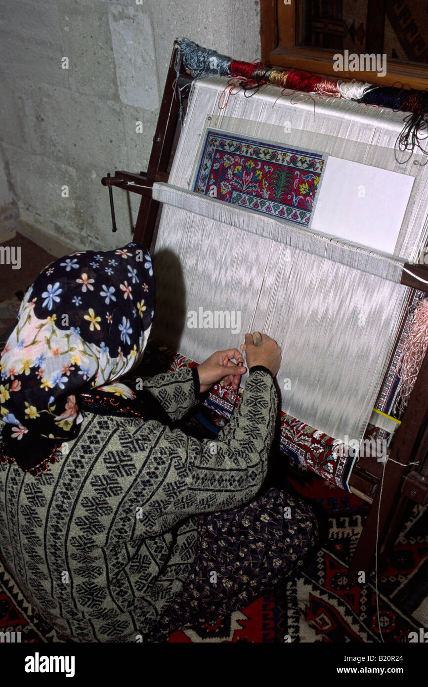 Weaving loom turkish carpets hi-res stock photography and images - Alamy