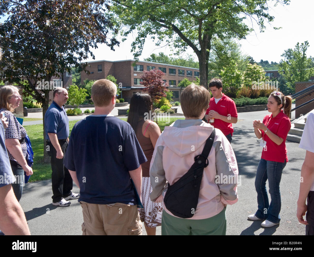 student-led admissions tour of parents and prospective students of ...