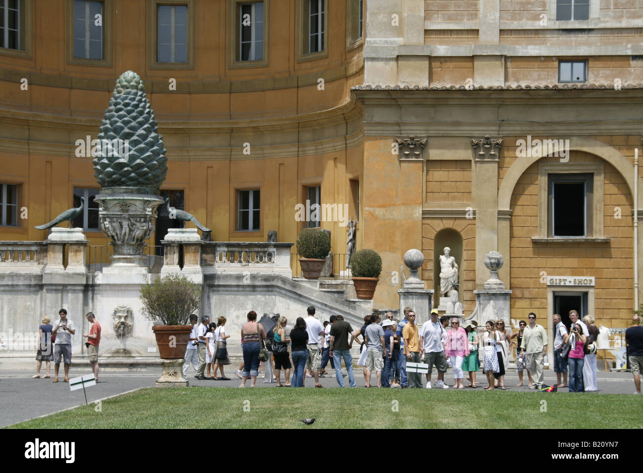 Courtyard of the Pigna Vatican Museum Rome Italy Stock Photo - Alamy
