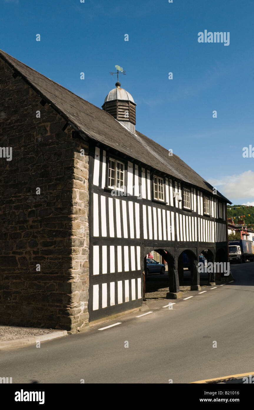 Llanidloes market hi-res stock photography and images - Alamy
