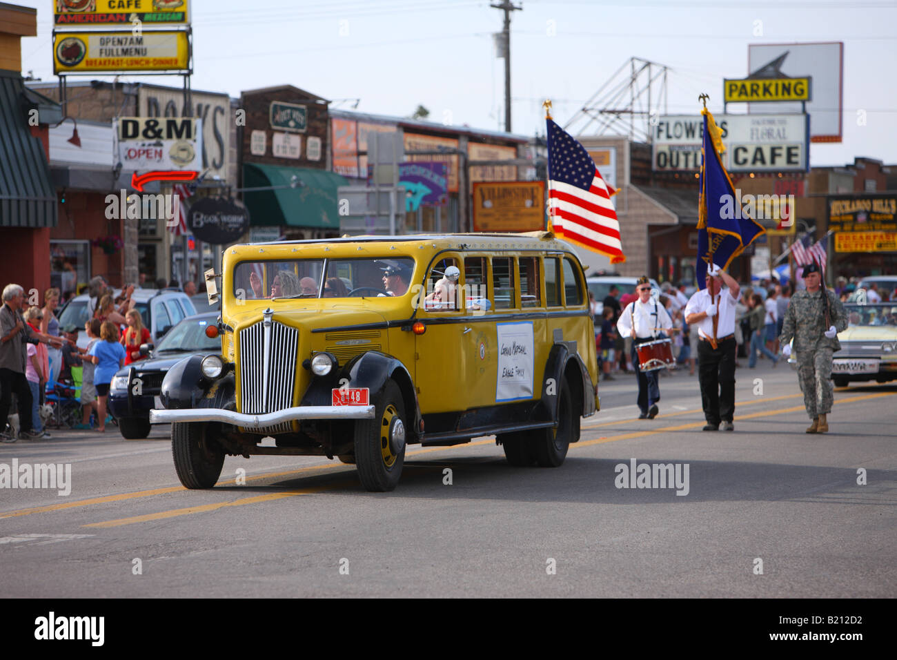 4th of july parade hi-res stock photography and images - Alamy