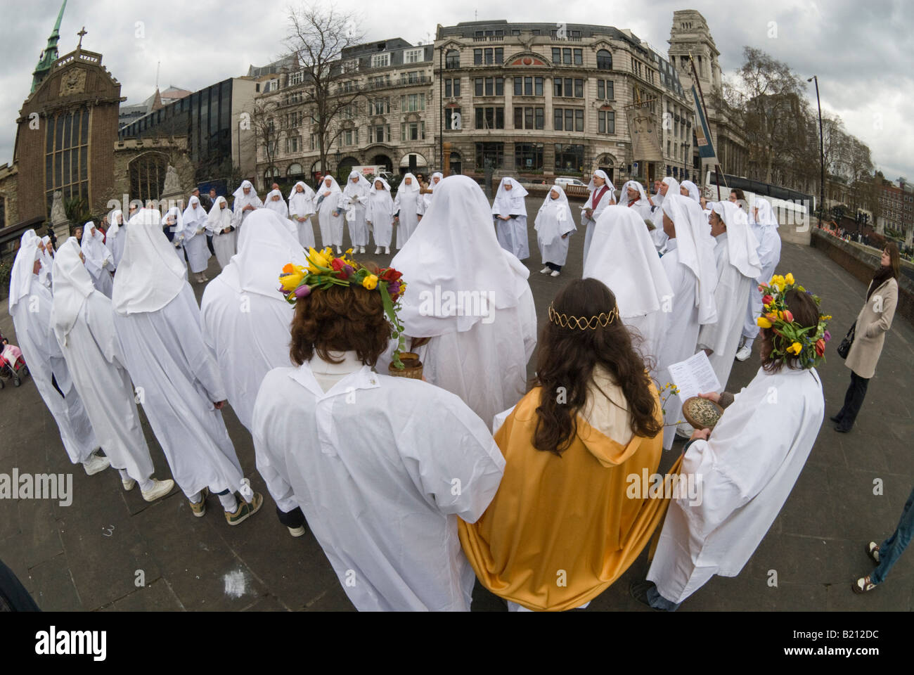 Druids equinox hi-res stock photography and images - Alamy