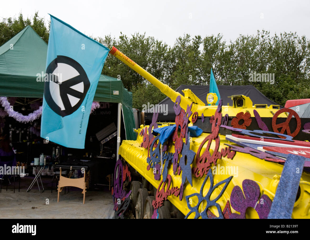 Tank Painted With Multi coloured Peace Sign Glastonbury Festival Pilton ...