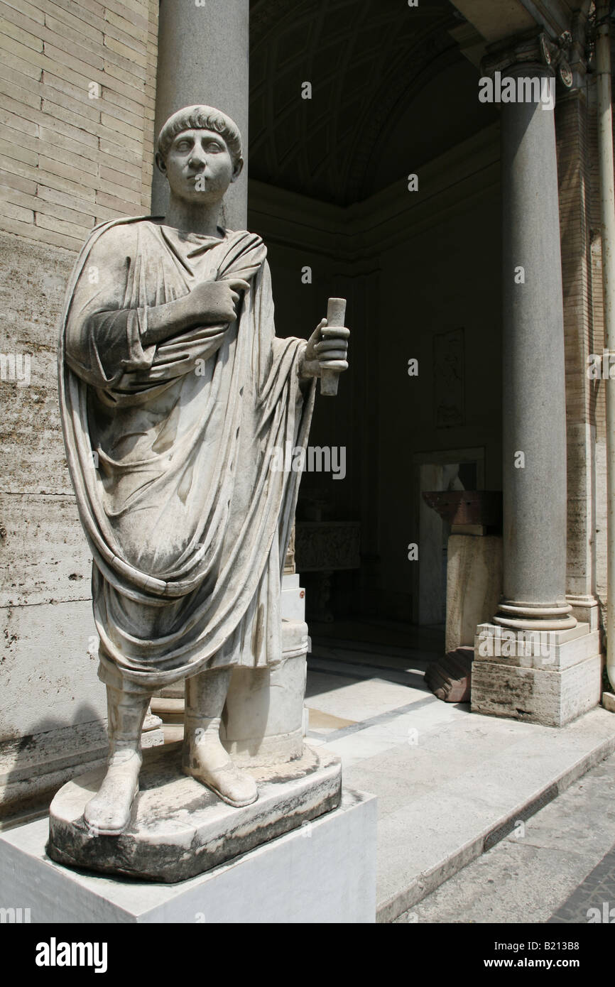 roman man statue in vatican museum, rome Stock Photo - Alamy