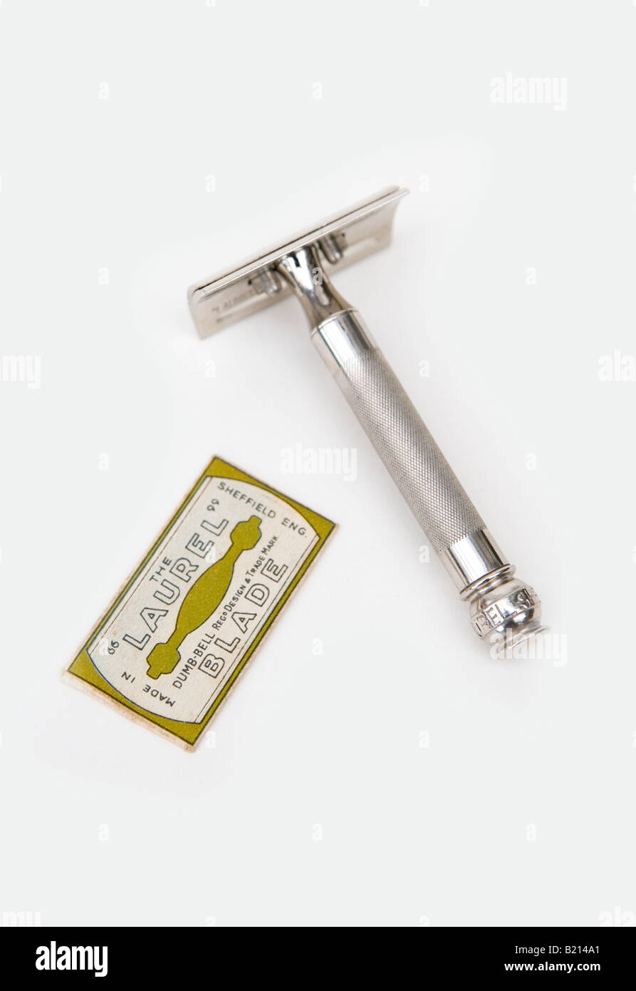 Vintage Razor and Razor blades Stock Photo - Alamy