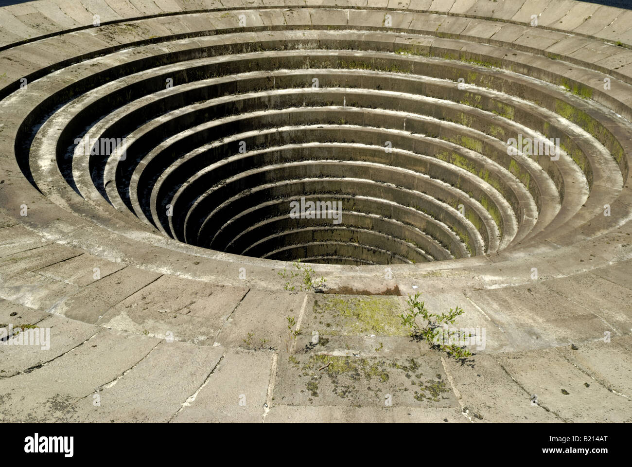 Overflow designs hi-res stock photography and images - Alamy