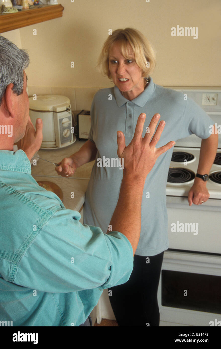 Man attacking woman knife hi-res stock photography and images - Alamy