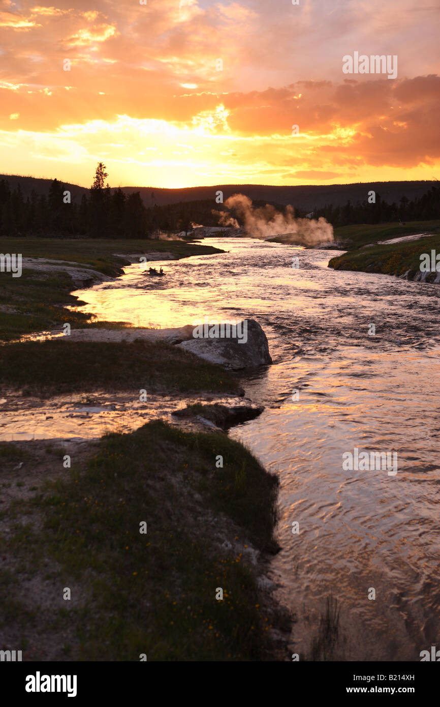 Sunset over yellowstone hi-res stock photography and images - Alamy