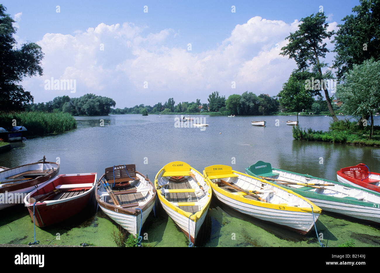 Rowing boats thorpeness hi-res stock photography and images - Alamy