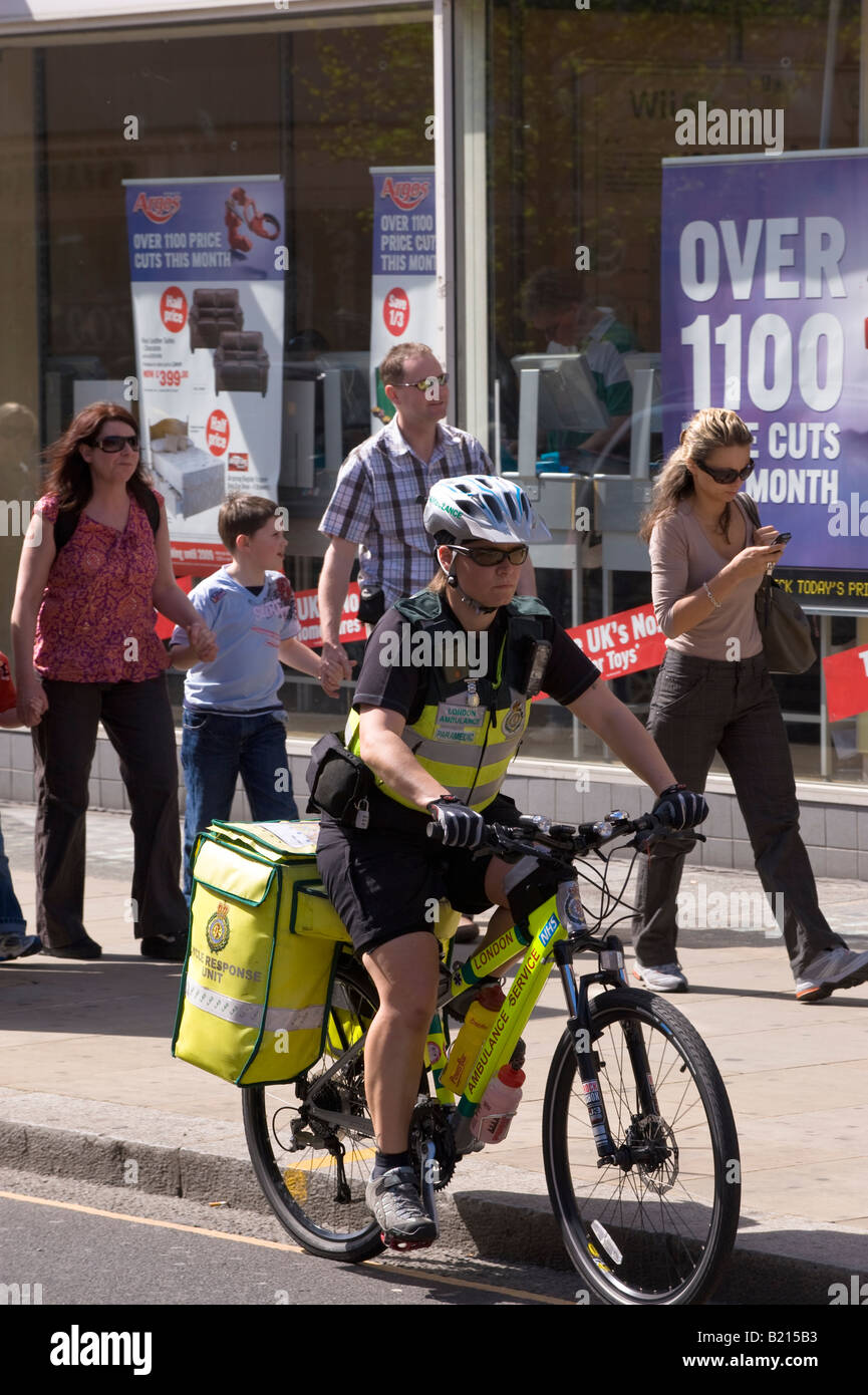Paramedic on bicycle Kensington London United Kingdom Stock Photo - Alamy