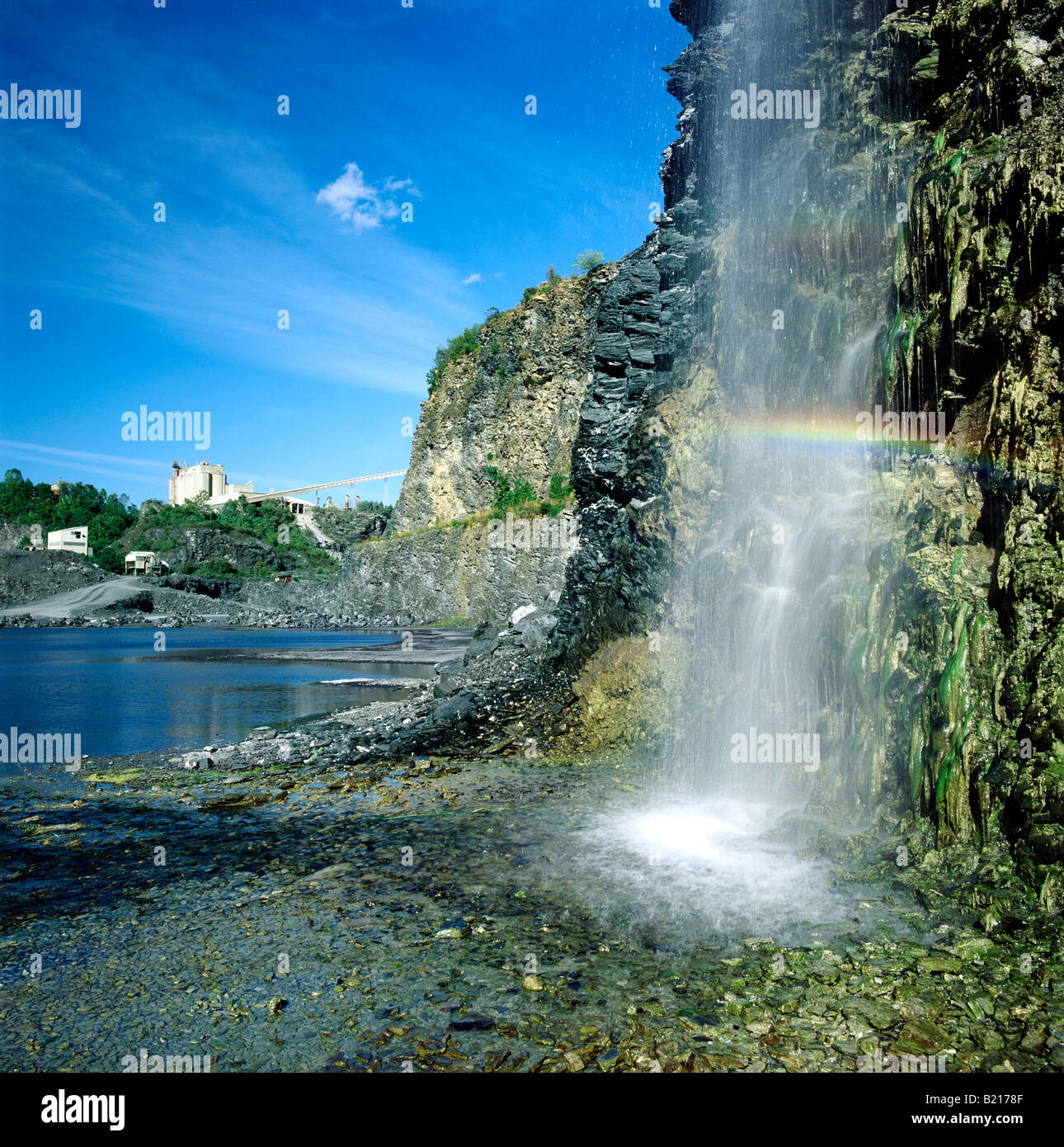 Quarry rock falls hi-res stock photography and images - Alamy