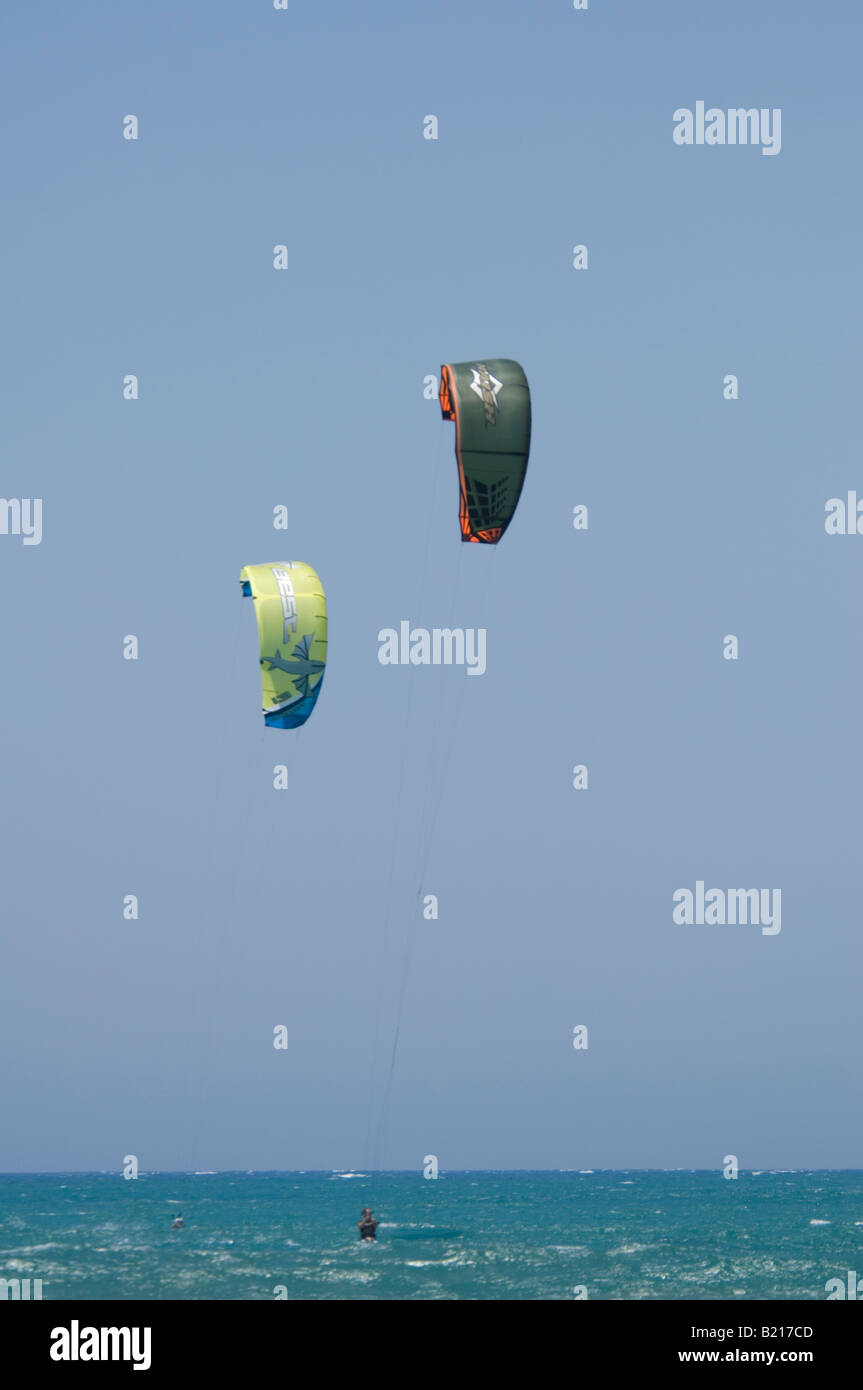 Kitesurfer and canopy hi-res stock photography and images - Alamy